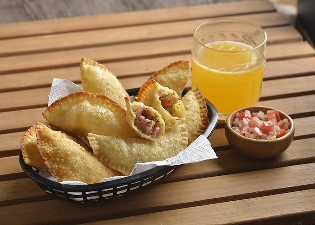 Pastel de frios com orégano: saiba fazer o lanche | Vamos temperar com ...