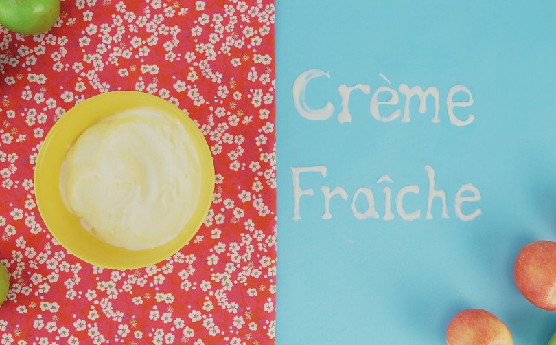 Saiba como fazer um crème fraîche | Receitas