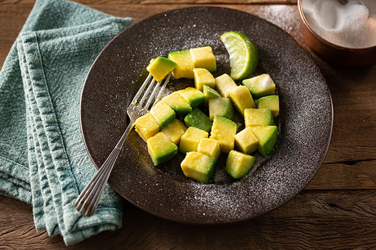 Abacate com limão e açúcar | Cozinha Prática | Receitas