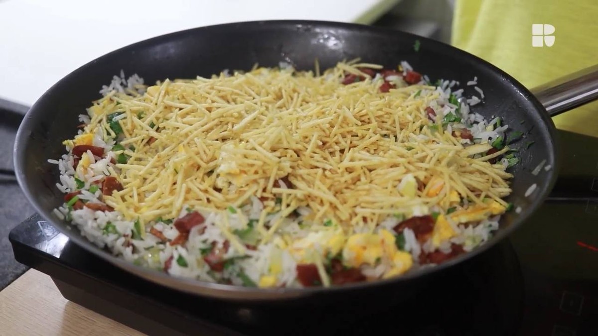 Arroz biro-biro com linguiça calabresa | Receitas Sadia | Receitas