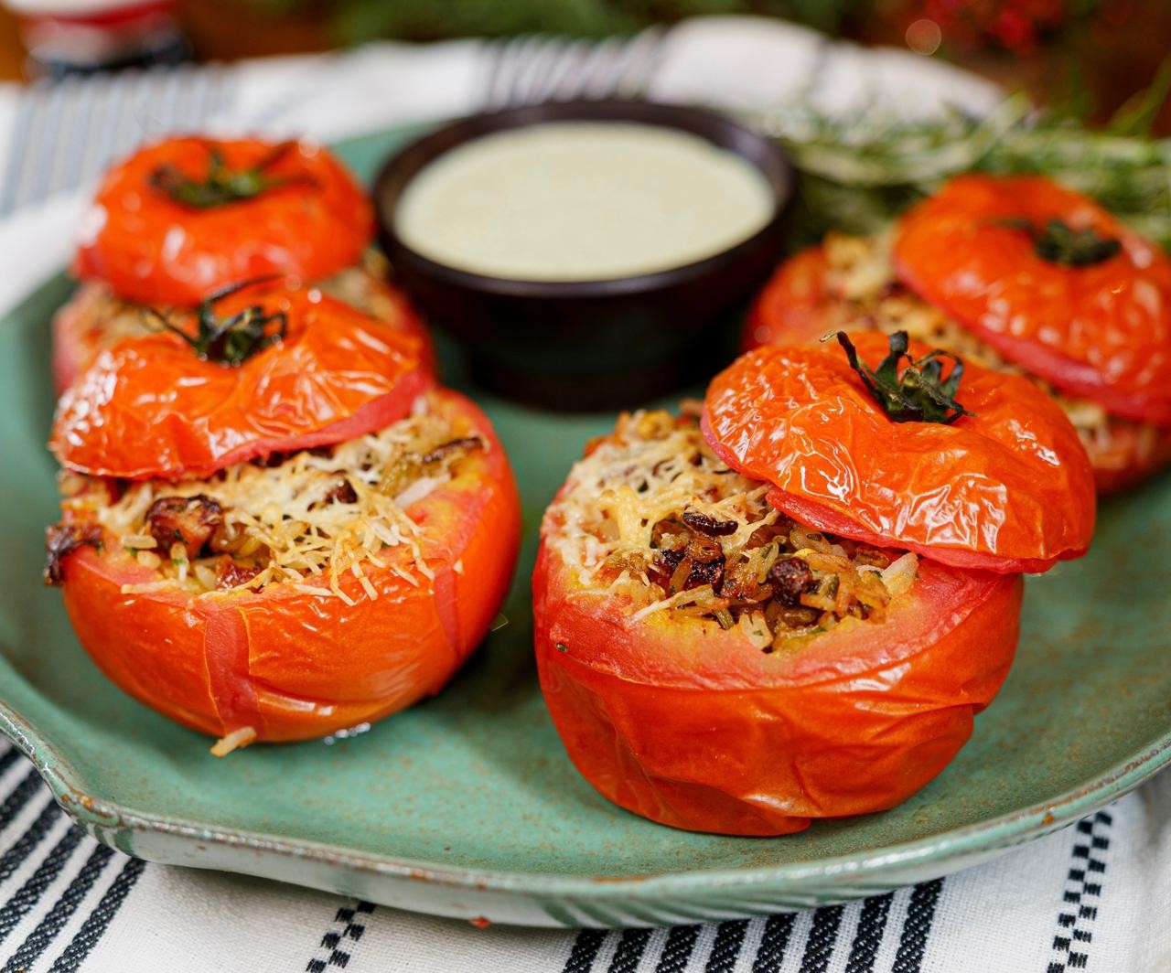 Tomates recheados deliciosos da Juju Guerra | Receitas