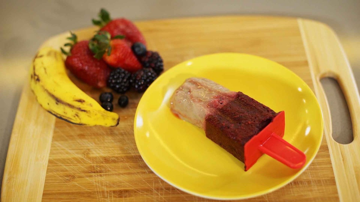 Como fazer picolé de dois sabores | Doces e sobremesas | Receitas