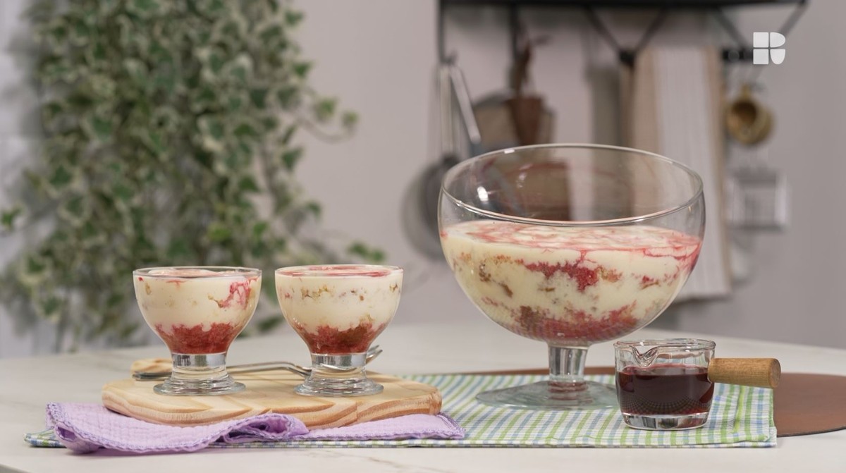 Pavê de groselha | Doces e sobremesas | Receitas
