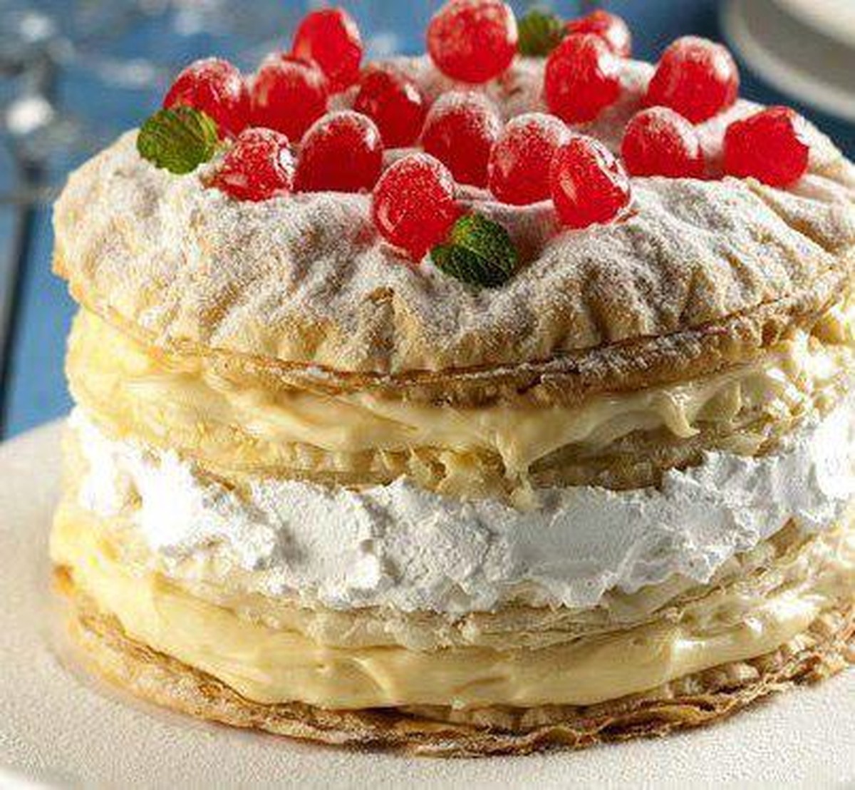 MIL FOLHAS COM CREME DE LEITE CONDENSADO | Doces e sobremesas | Receitas
