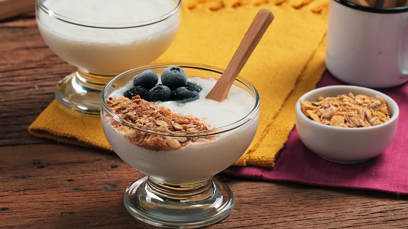 Iogurte: conheça os benefícios e como usar em 6 receitas salgadas ...