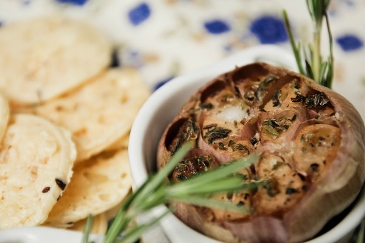 Como fazer alho assado | Cozinha para 2 | Receitas