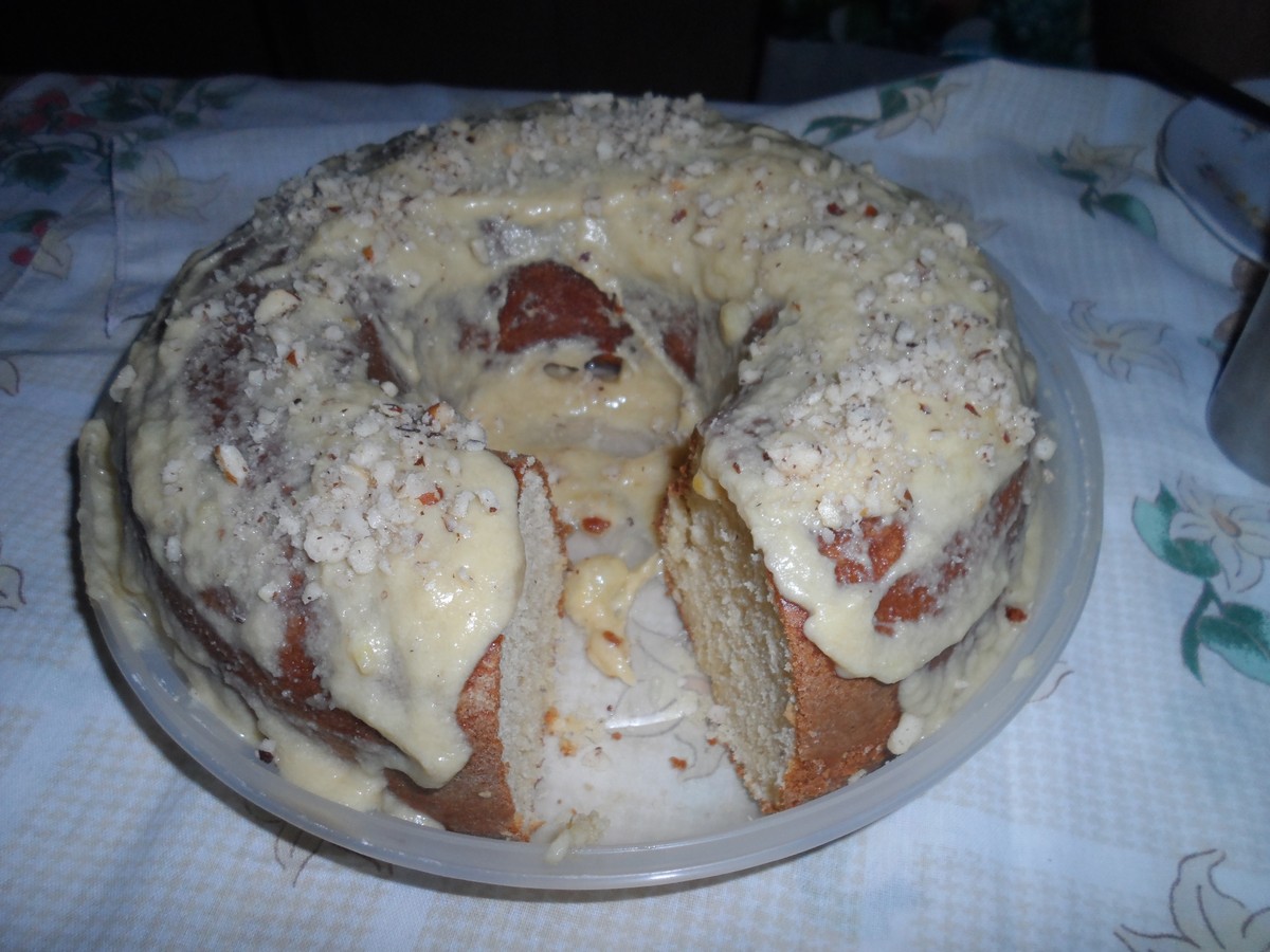 Bolo de Cupuaçu com Castanha do Pará com cobertura | Bolos | Receitas