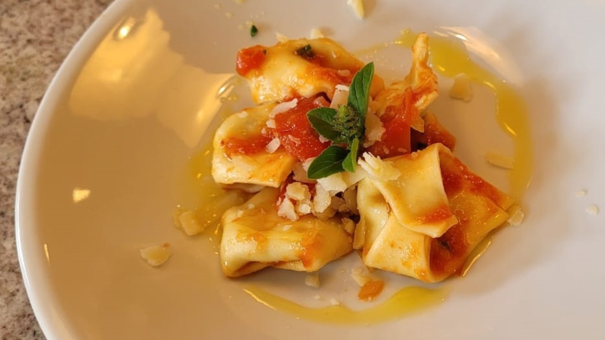 Massa fresca com molho de tomate picante | Receitas