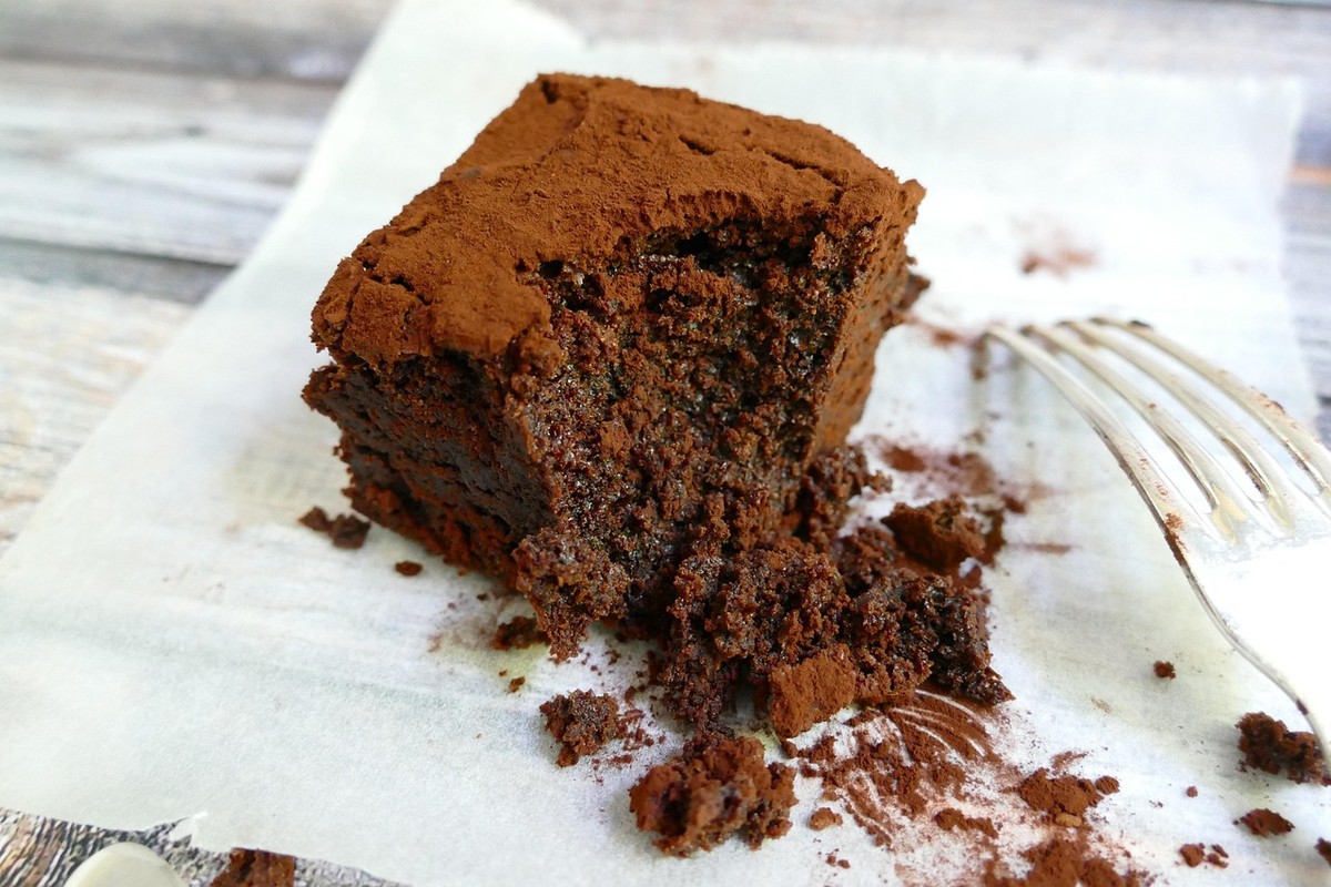 Brownie de Banana Sem Açúcar: Pronto em 25 Minutos - Receitas Práticas
