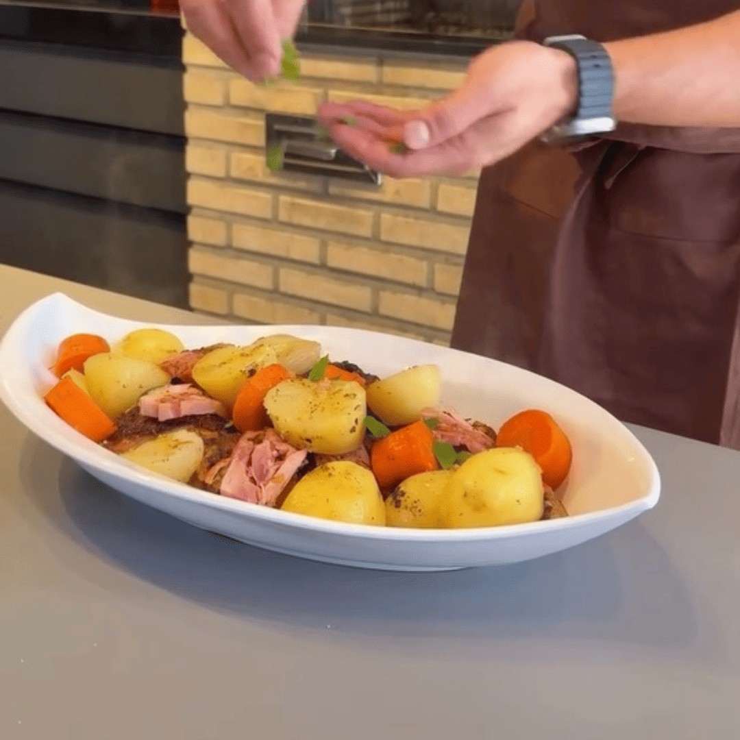 Frango Assado com Chimichurri e Legumes Irresistíveis - Receitas Práticas