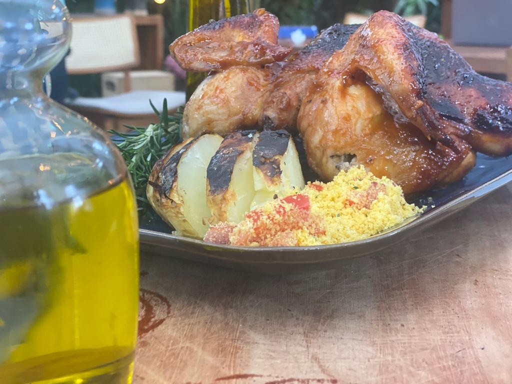 Frango assado na brasa