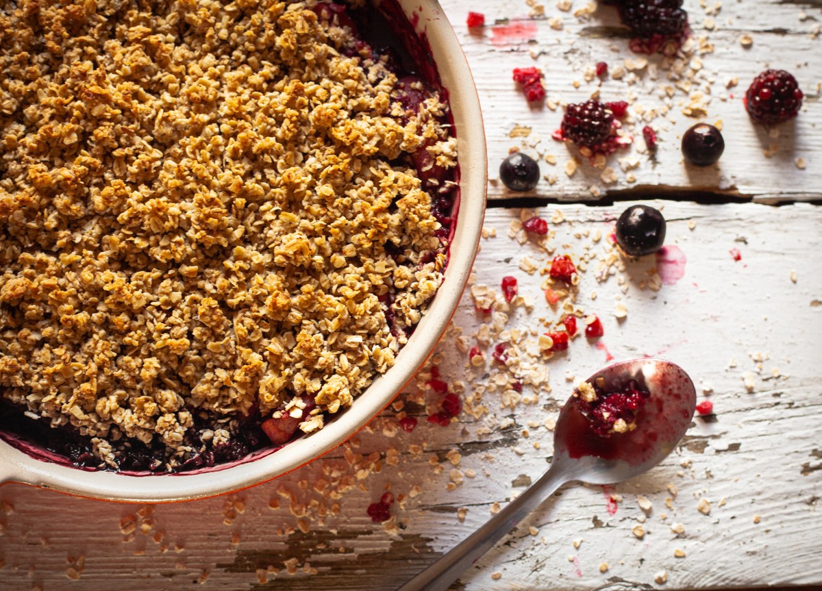 Crumble: conheça receita britânica servida no Alma de Cozinheira | Alma ...