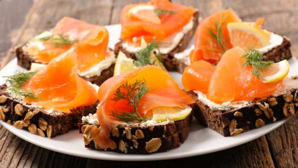 Canapé de salmão defumado Mimosa | Receitas