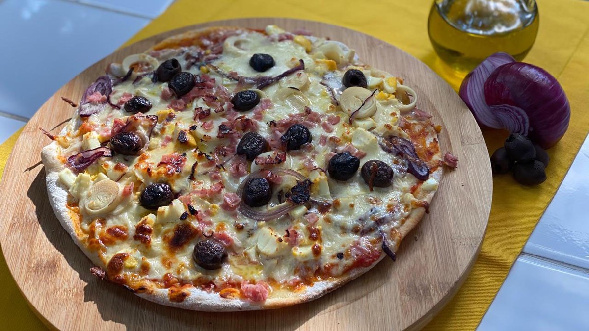Pizza portuguesa do Thiago Oliveira | É de Casa | Receitas