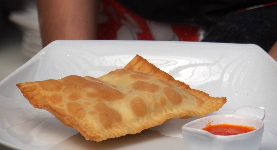 Pastel de Palmito com Gema Mole e Molho de Pimentão Doce | Receitas