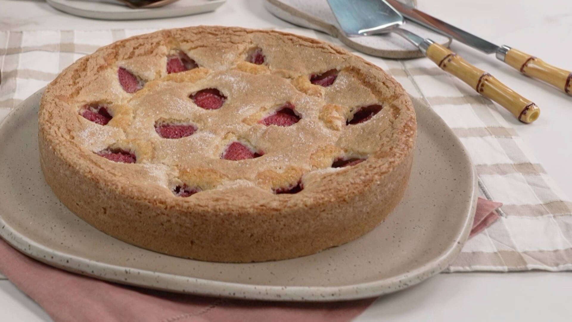Bolo de morango simples | Receitas