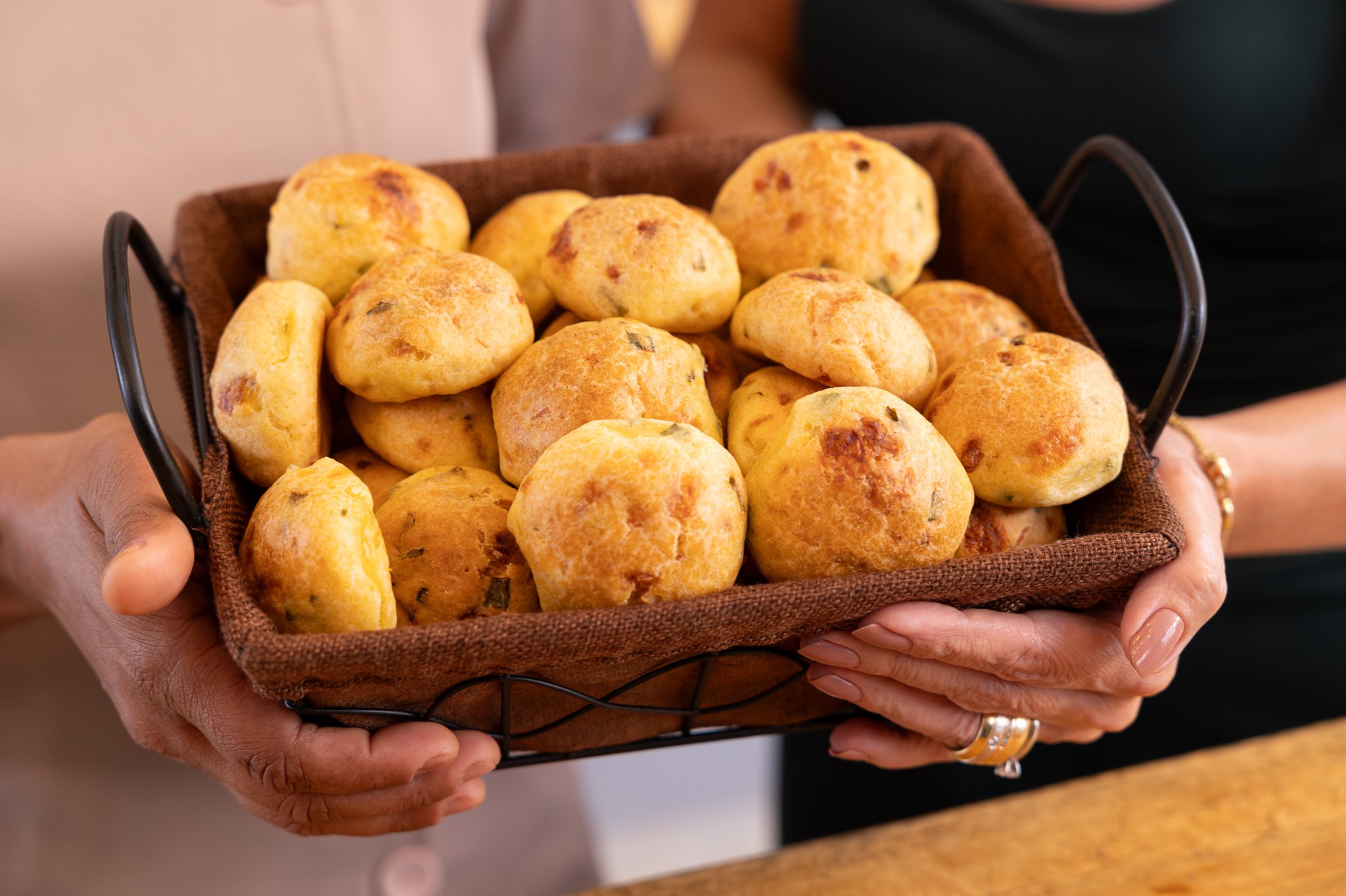 Broa de milho recheada | Receitas
