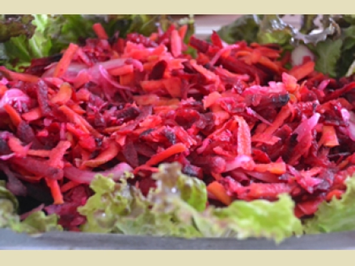 Salada de beterraba, cenoura e cebola