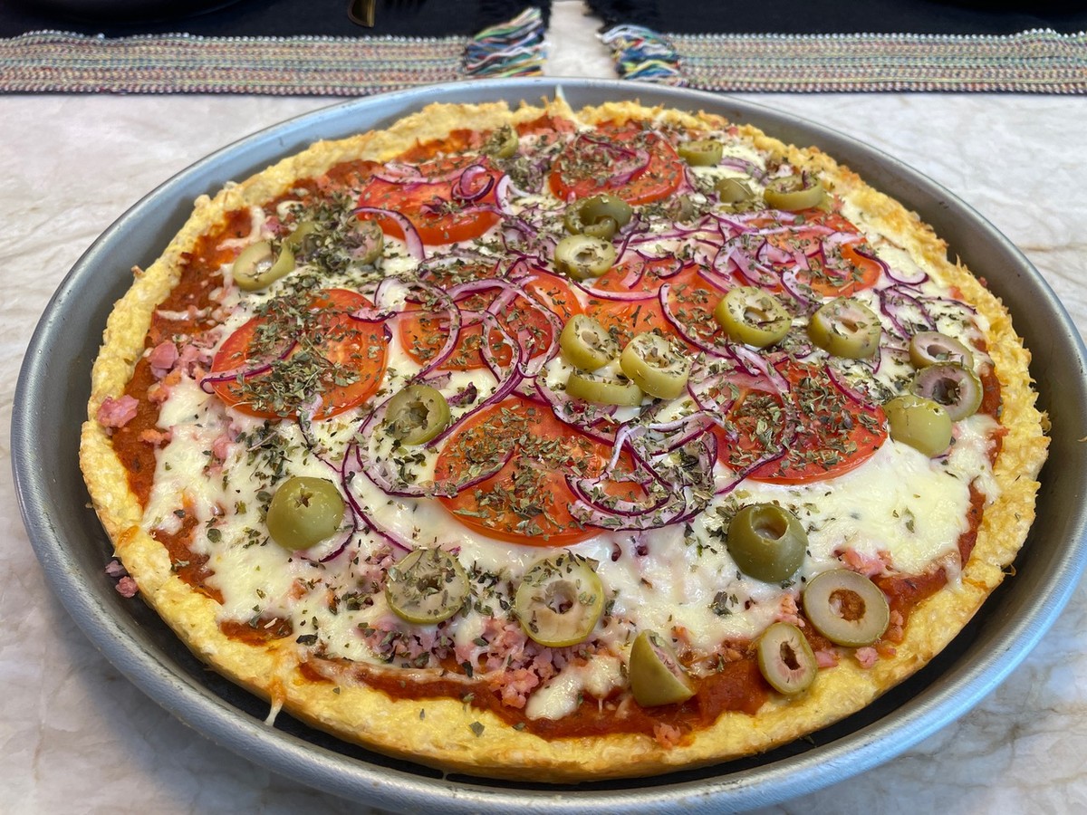 Receita de Pizza com Base de Frango | No Balaio | Receitas
