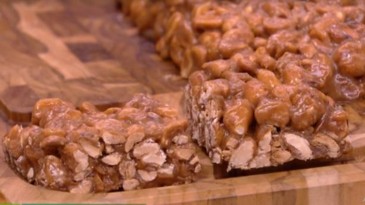 Pé de moleque simples | É de Casa | Receitas