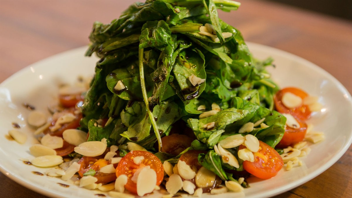 Salada de rúcula com redução de bálsamo | Saladas | Receitas