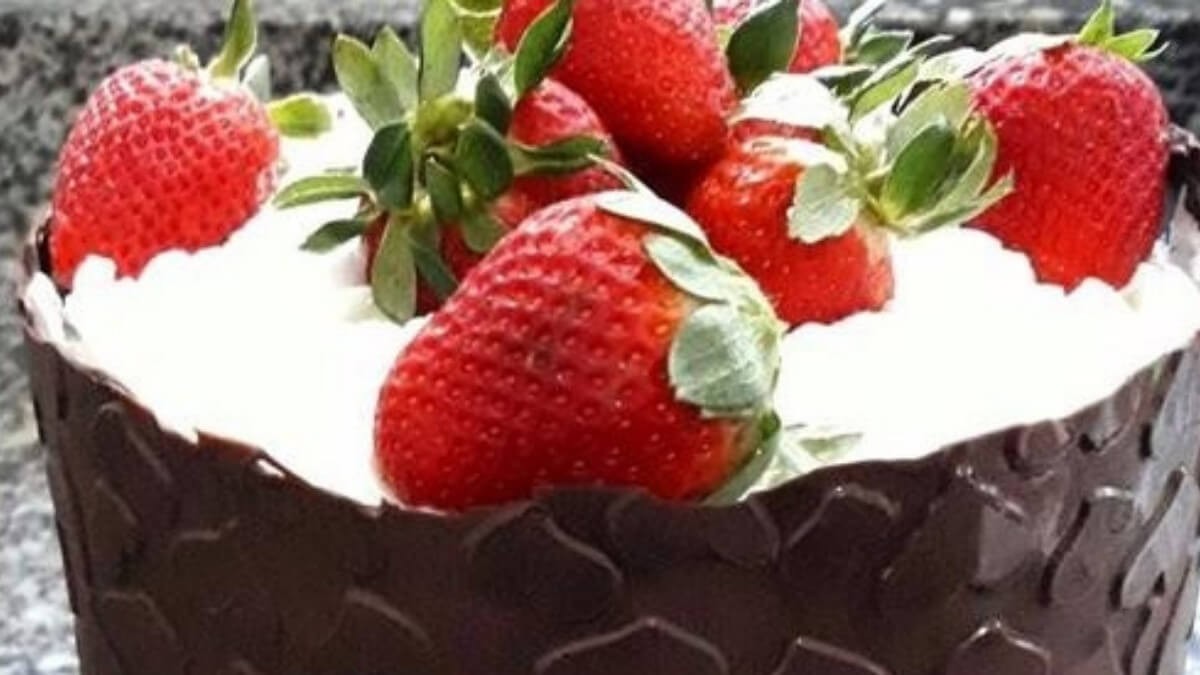 Bolo Alpino com morango | Receitas