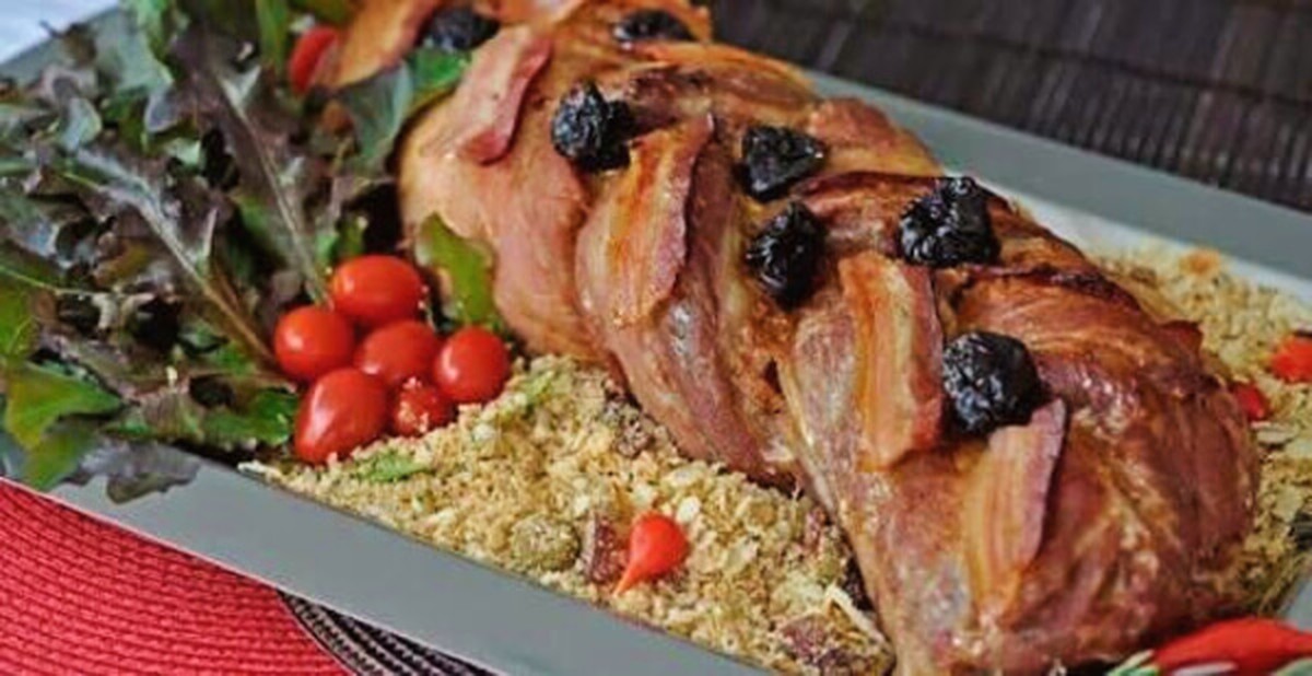 Lombo com ameixa e bacon | Salgados | Receitas