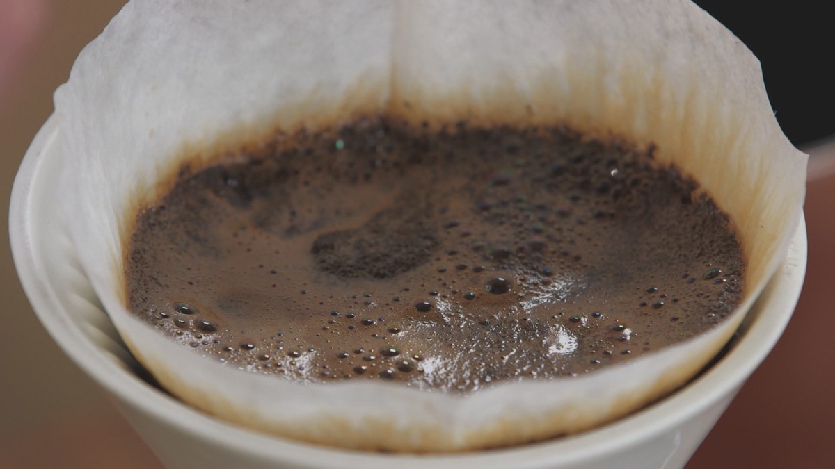 Como fazer café coado com um toque de chocolate | Cozinha Prática ...