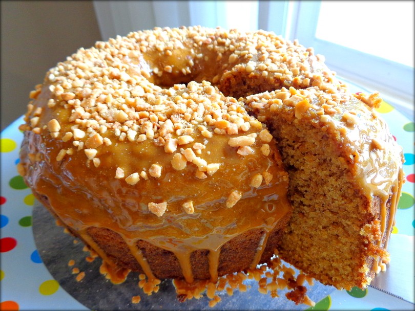 Bolo de amendoim com melado | Receitas