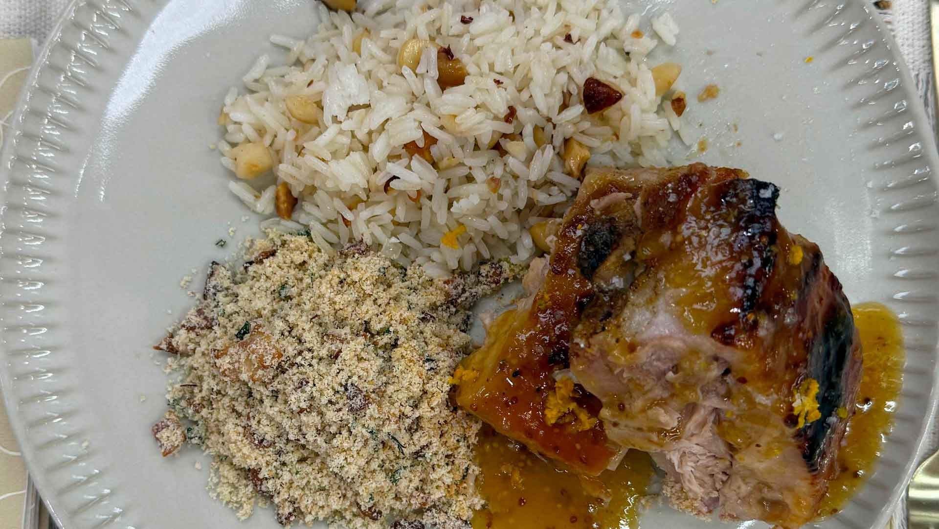 Farofa de Cebola Roxa e Ervas Frescas: Sabor e Crocância - Receitas ...