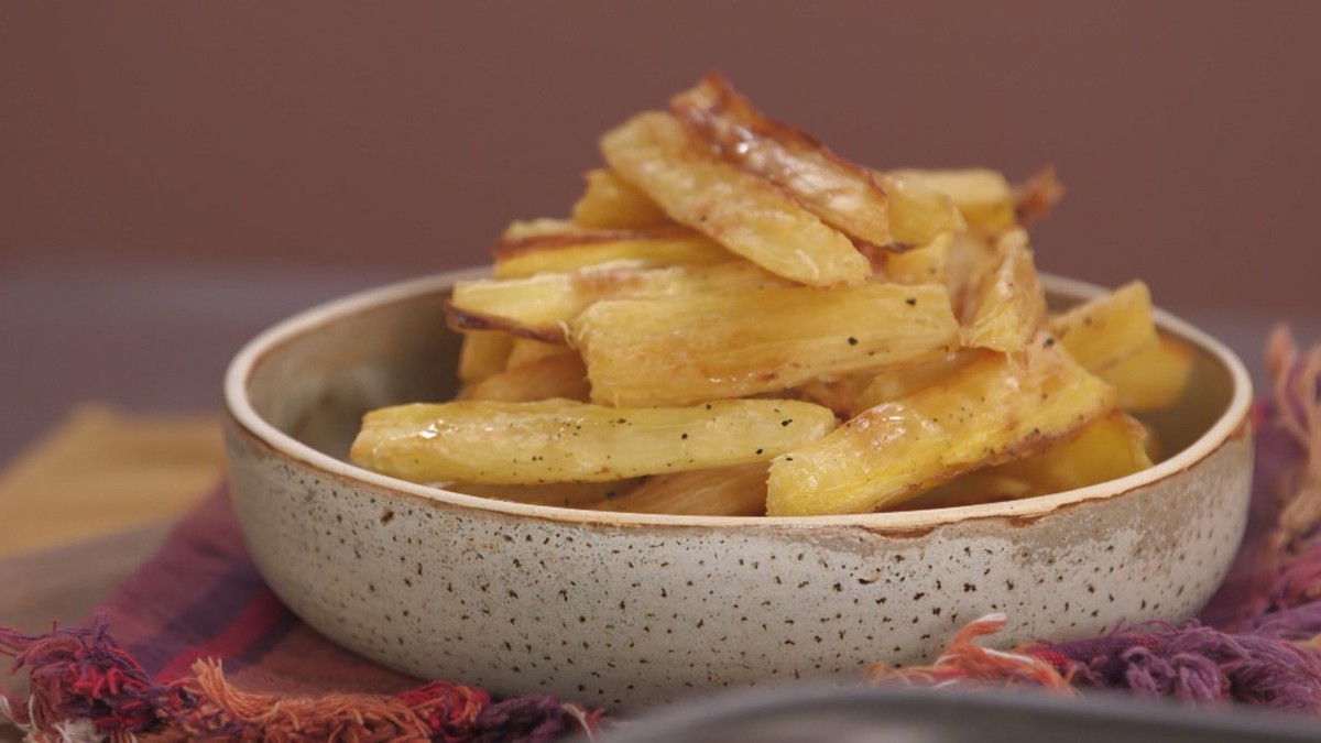 Como fazer aipim assado crocante | Cozinha Prática | Receitas