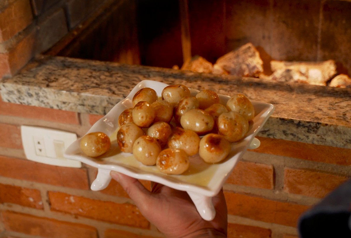 Batatinhas amanteigadas deliciosas na grelha | Churrasqueadas | Receitas