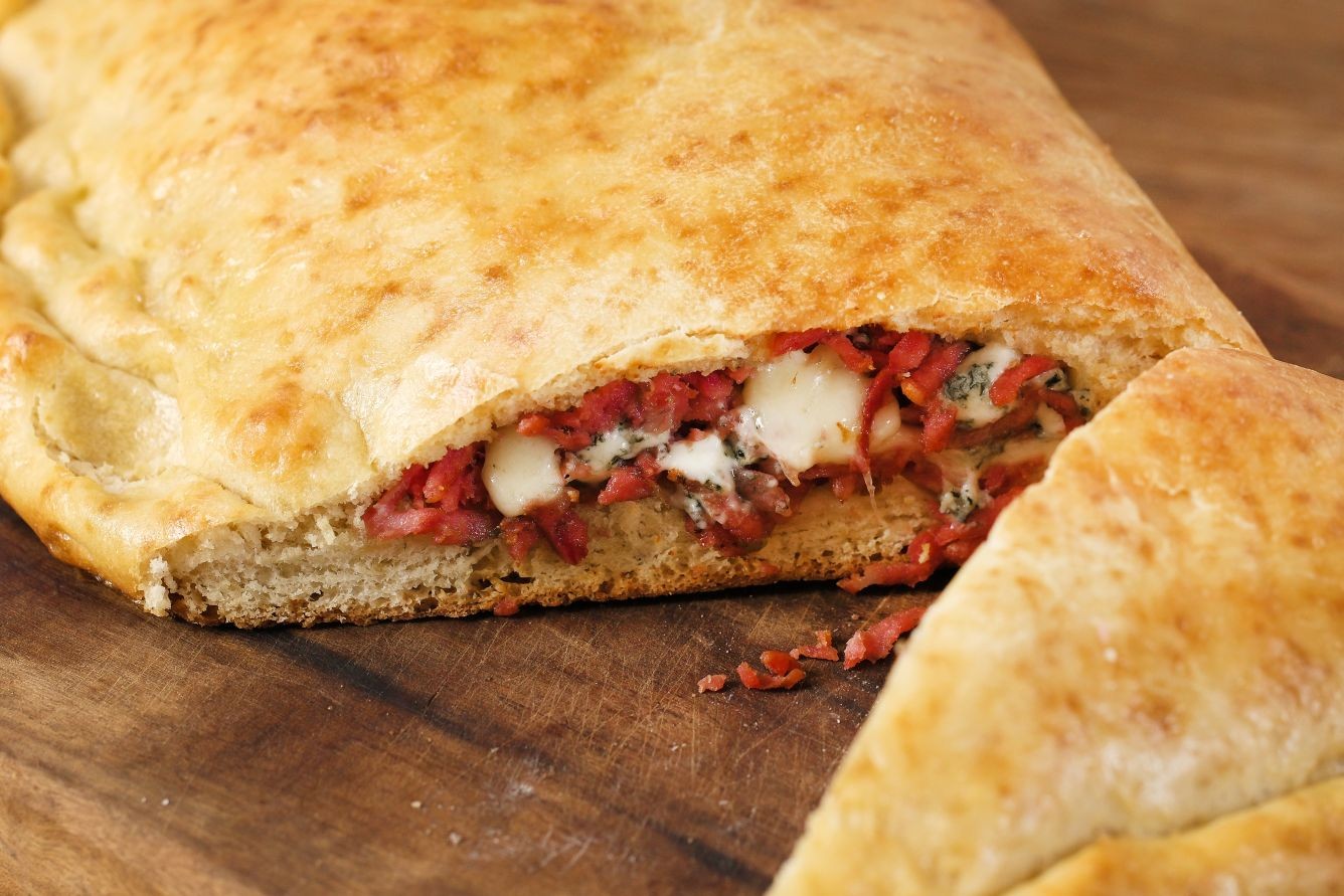 Calzone: receita fácil e deliciosa | Receitas