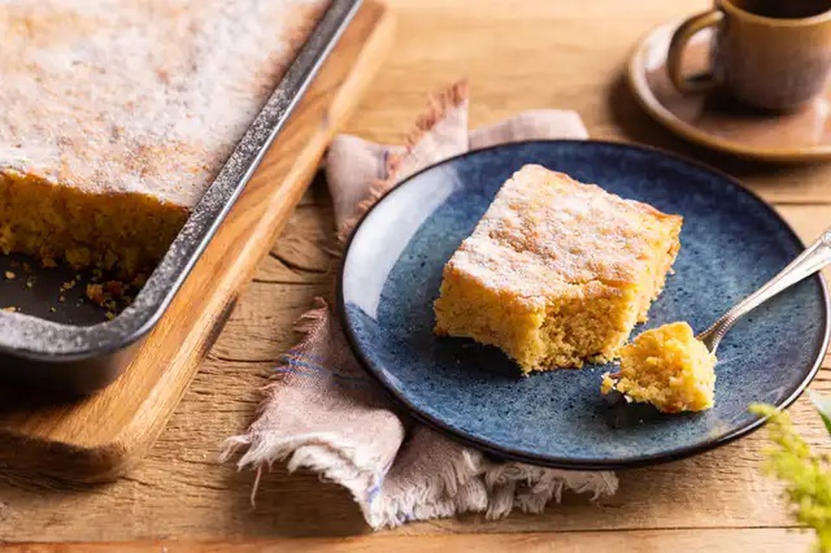 Bolo de fubá com limão e castanha-de-caju da Rita Lobo