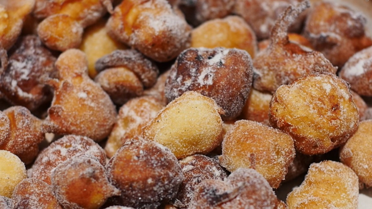 Bolinho de chuva de maçã | Plug | Receitas