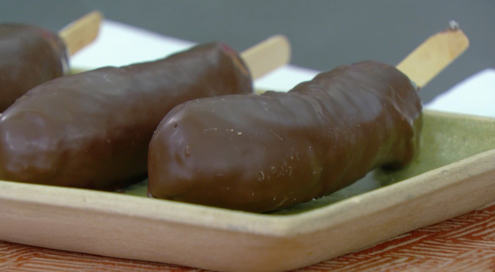 Picolé de banana com chocolate | Receitas