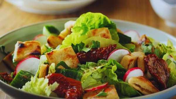 Salada fatuche | Receitas