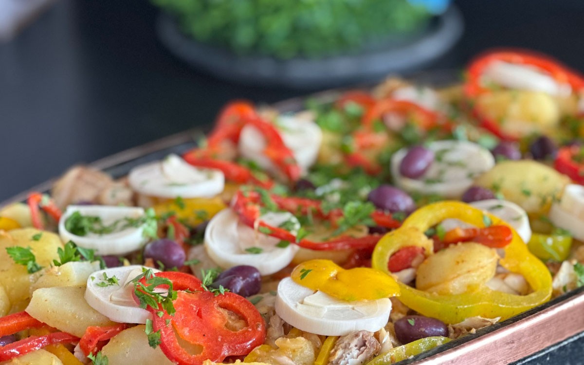Salada de Filé de Tilápia: Leve, Colorida e Saborosa! | Receitas