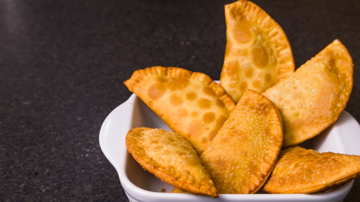 Pastel Caseiro Frito: Receita Perfeita e Irresistível - Receitas Práticas