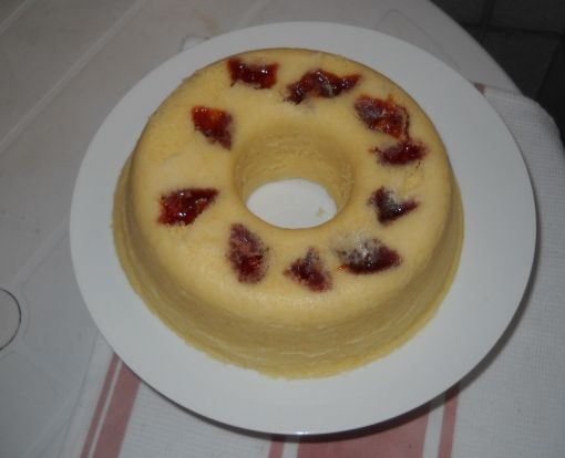 Bolo com goiabada (MICROONDAS | Receitas