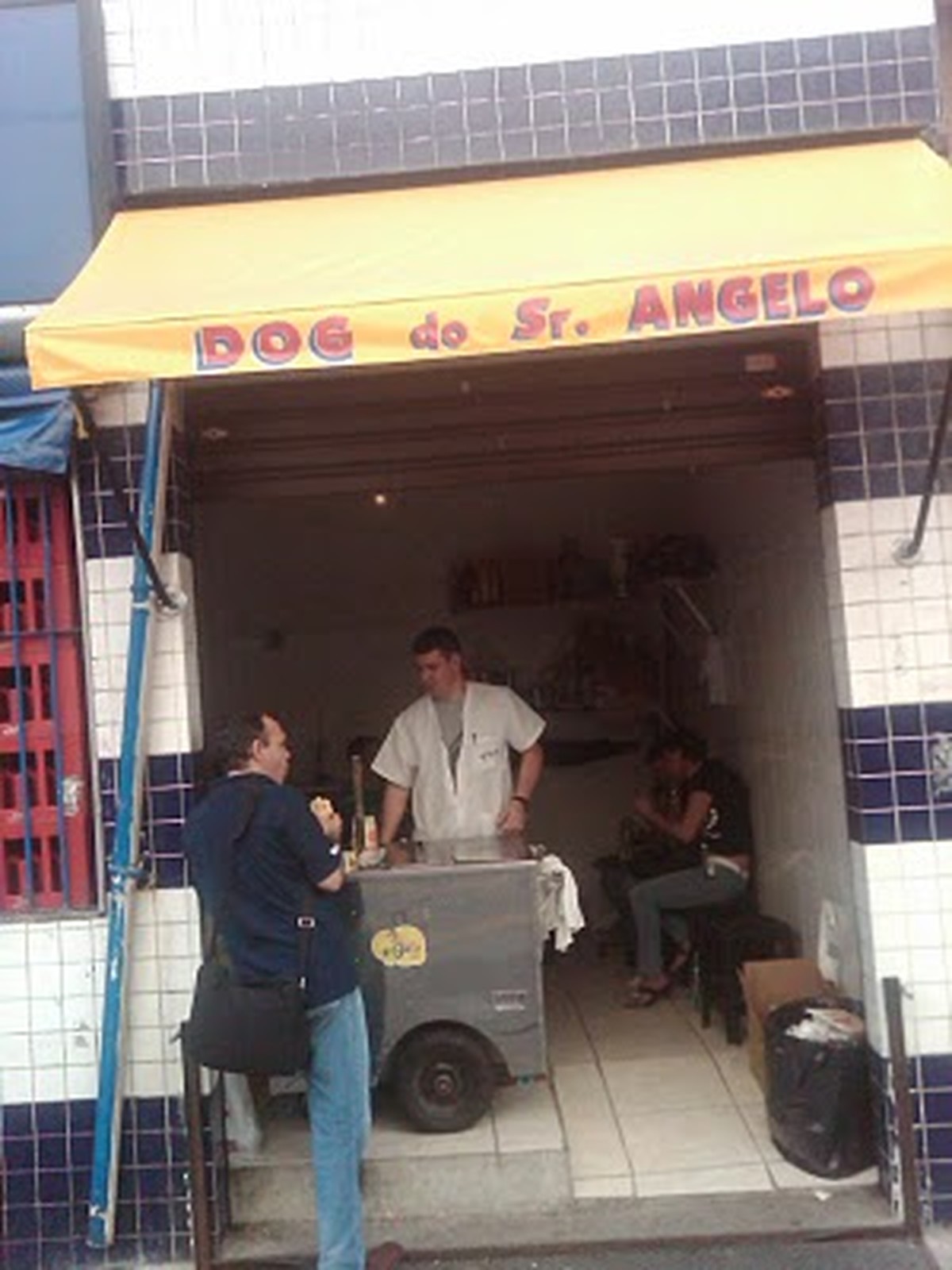 CACHORRO QUENTE DO SR. ANGELO - LAPA SHOPPING LAPA | Pães e salgados ...