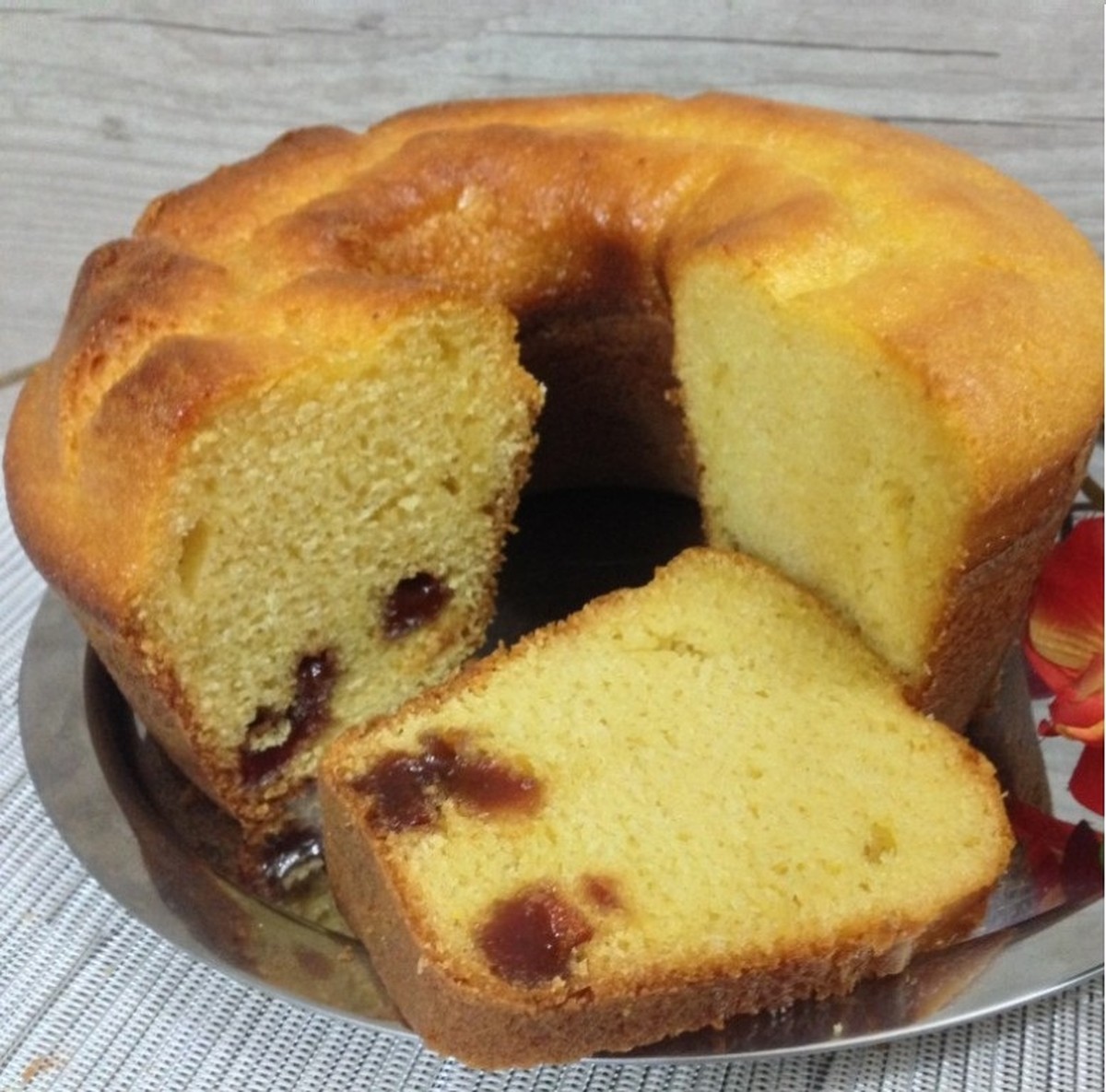 Bolo da maria....com pedacinhos de goiabada | Bolos | Receitas