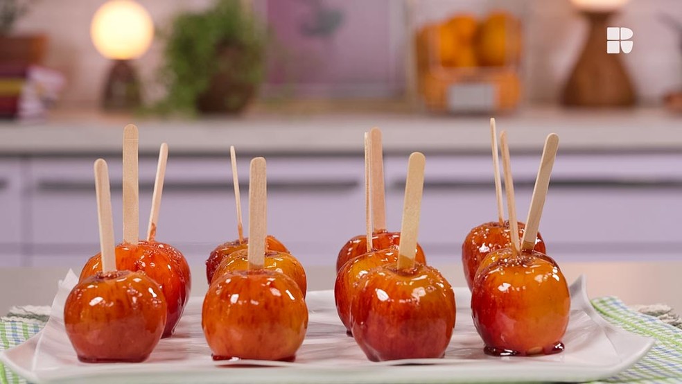 Criancas De Maca E Caramelo