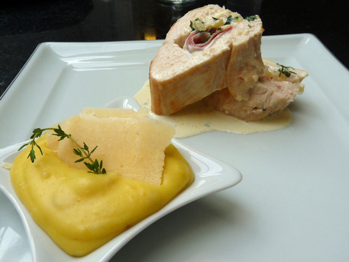 Supremo de Frango recheado com creme de Queijo e Presunto cru | Aves ...