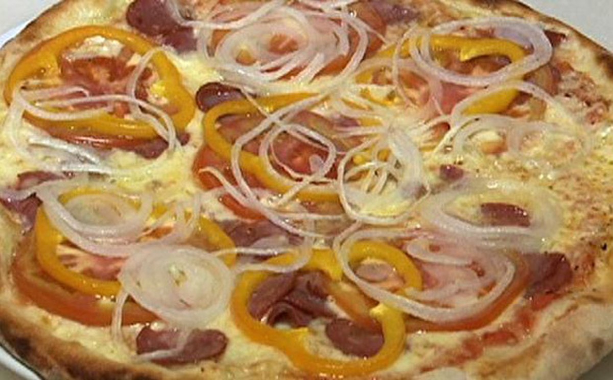 Pizza calabresa | Massas | Receitas