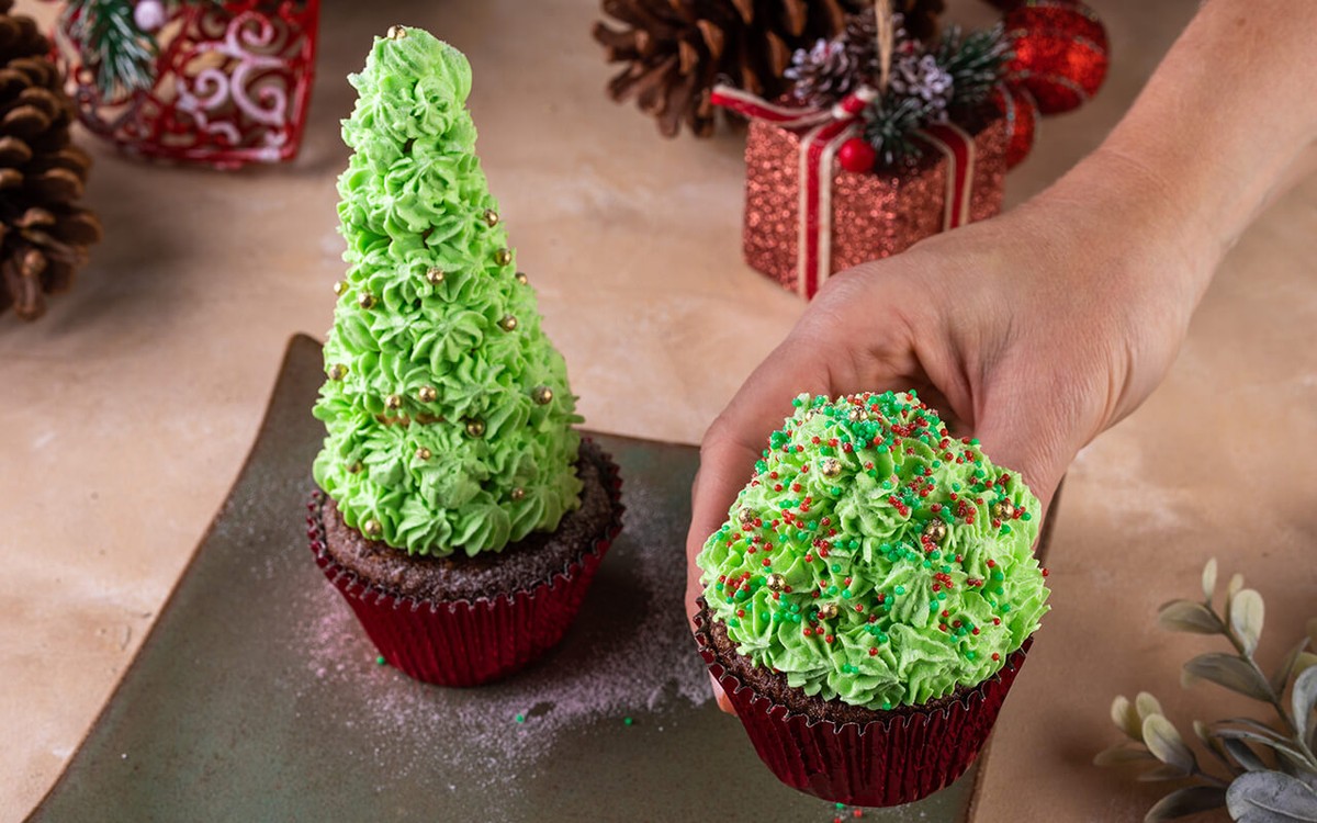 Cupcake natalino red velvet com buttercream | Natal | Receitas