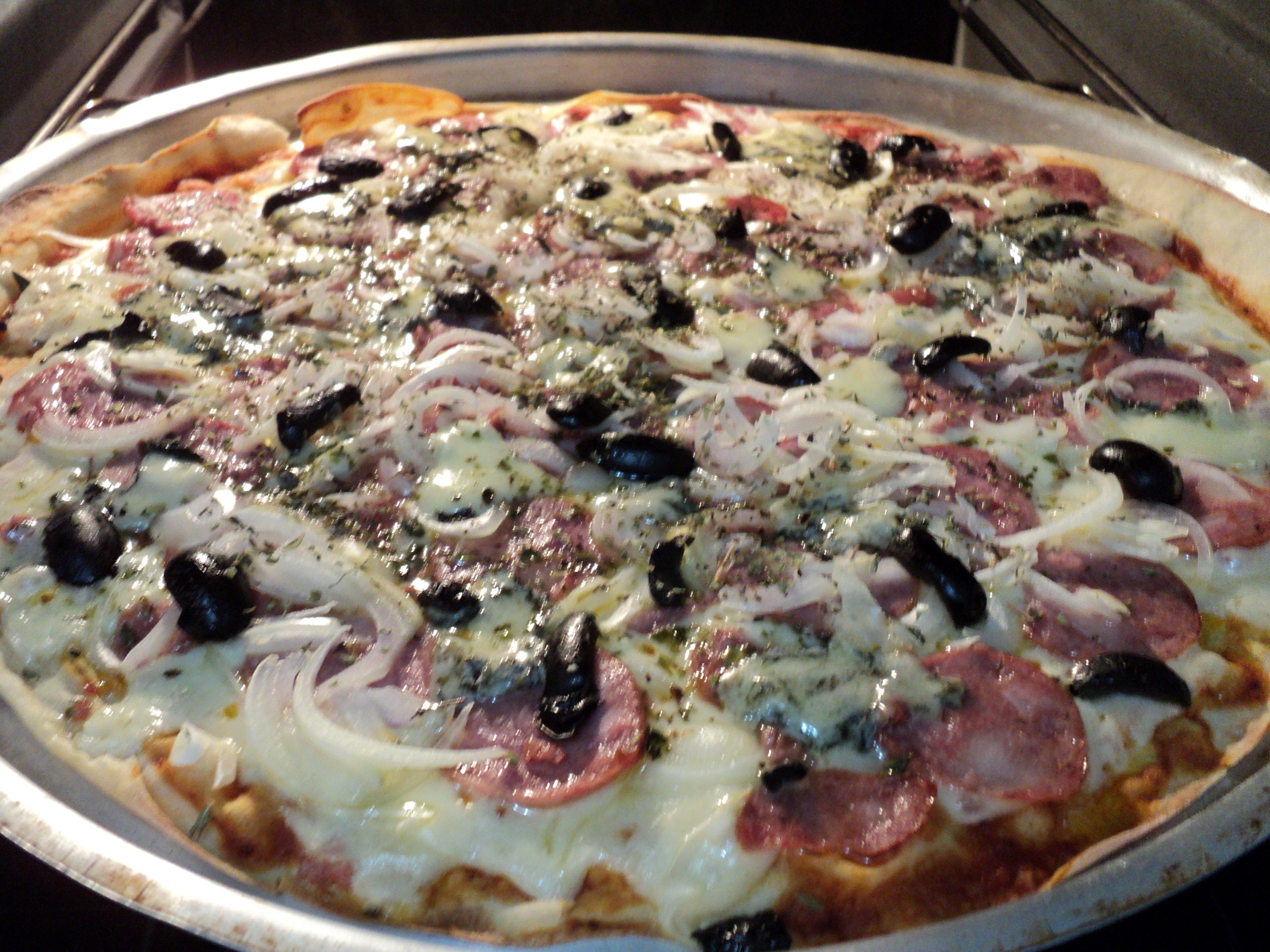 Pizza com massa fina | Receitas