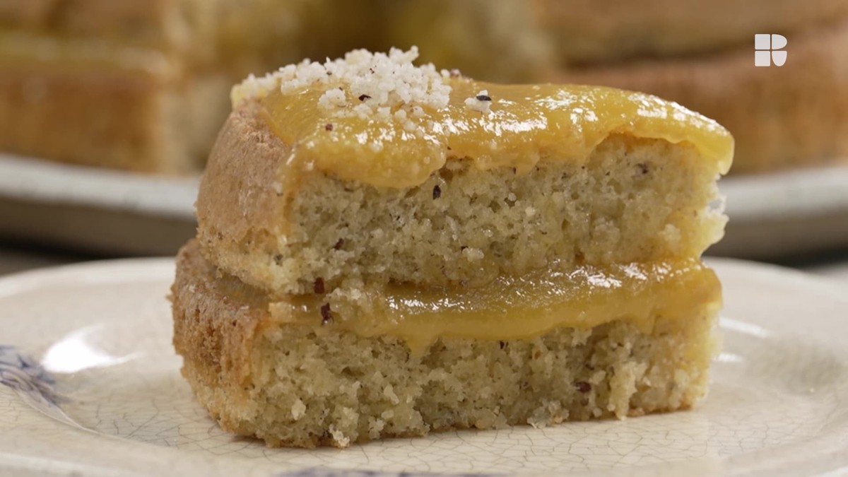 Bolo de castanha-do-pará com baba de moça | Bolos | Receitas