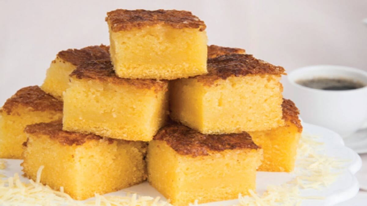 Bolo de fubá cremoso com queijo | Doces | Receitas