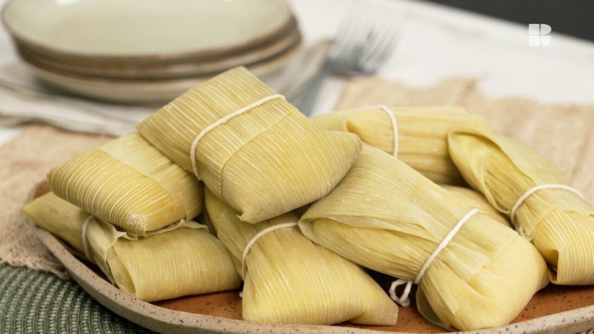 Como enrolar pamonha na palha de milho | Dicas e Técnicas | Receitas